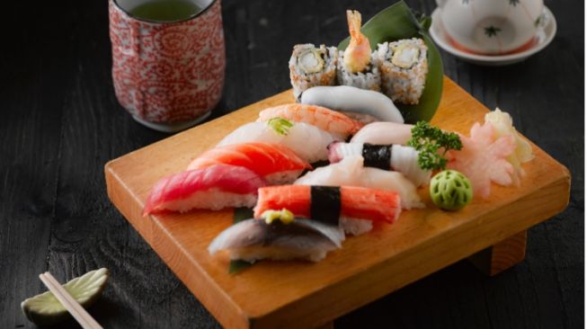 Sushi: 4 Panduan Lengkap Mengenal Jenis, Tips, dan Kesalahan